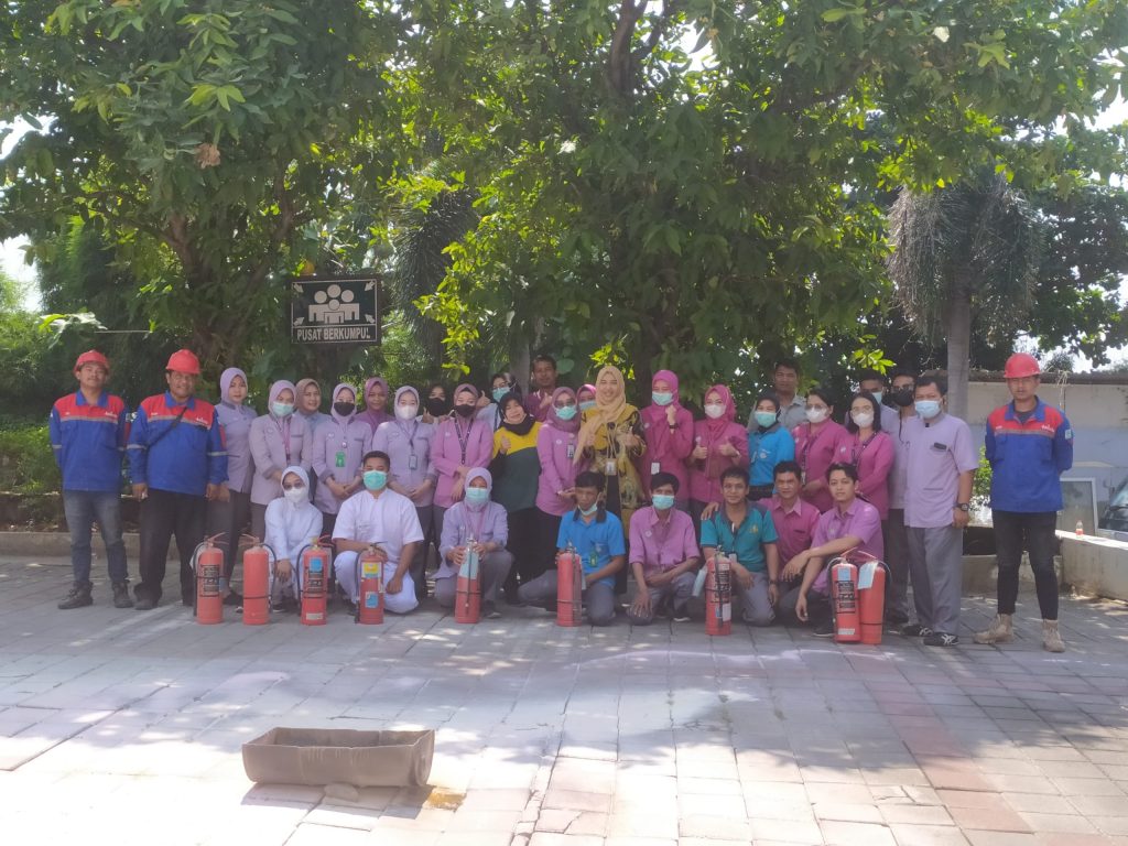 Pelatihan Pemadam Api di RSD K.R.M.T Wongsonegoro – AMAN MULTI INDONESIA